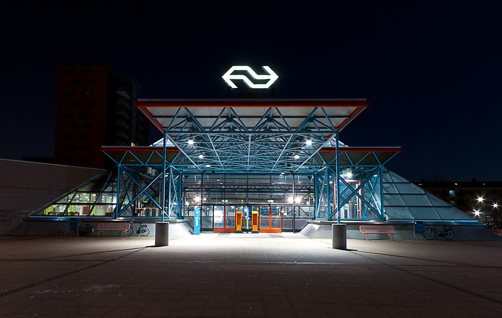 赖斯韦克：车票、介绍、站内地图、实时出发到达、路线 | G2Rail