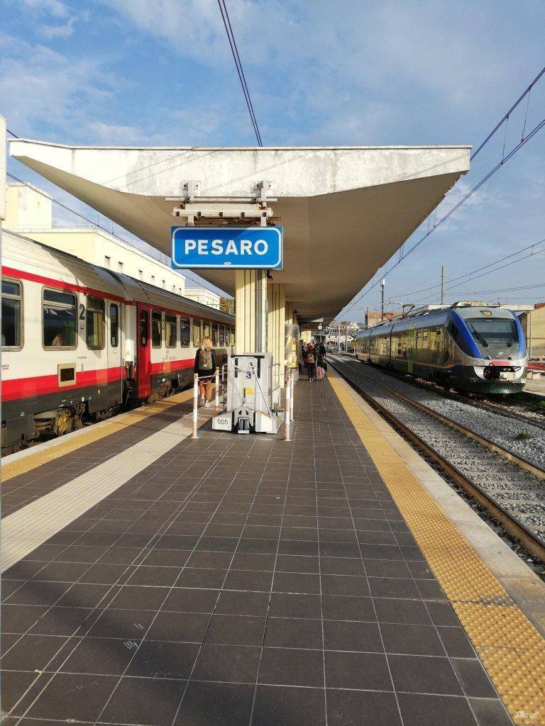 佩萨罗：车票、介绍、站内地图、实时出发到达、路线 | G2Rail